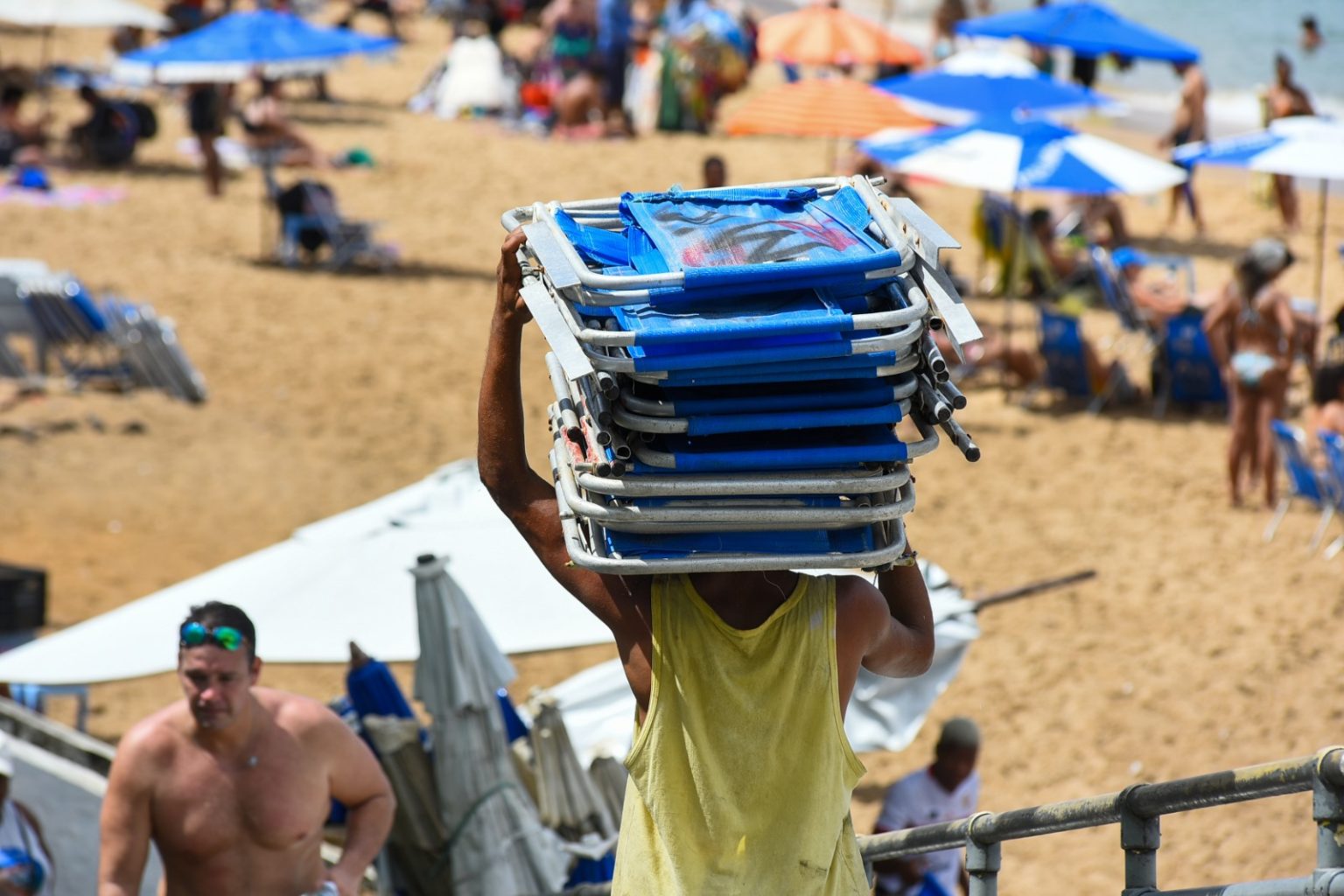 PREFEITURA INTENSIFICA FISCALIZAÇÃO DA NOVA LEI DOS KITS DE PRAIA NO ...