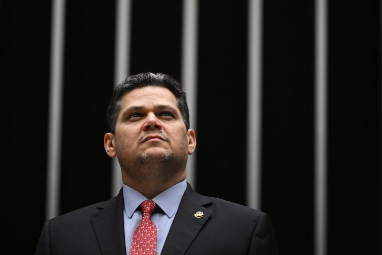 ALCOLUMBRE ENVIA À CCJ PEC ALTERNATIVA AO FIM DA ESCALA 6X1 - Bahia ...