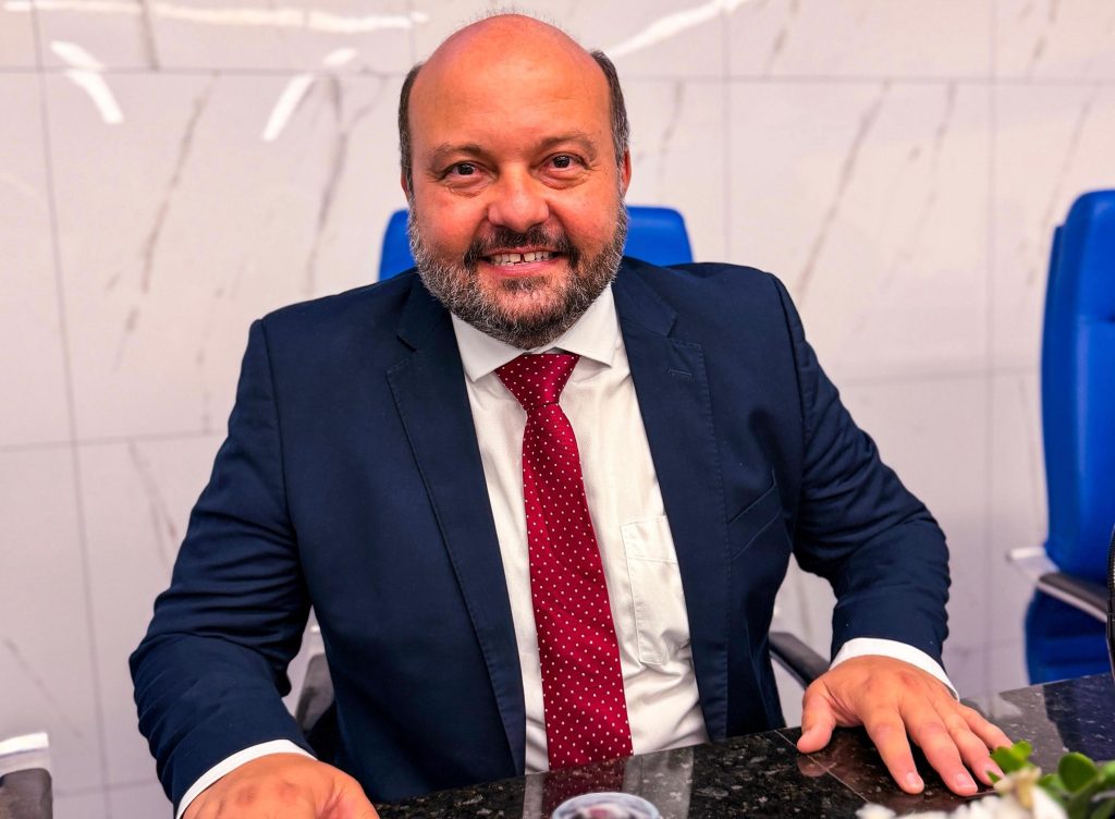 “FOI PRECISO CAETANO VOLTAR A GOVERNAR PARA QUE OS SERVIDORES TIVESSEM ...